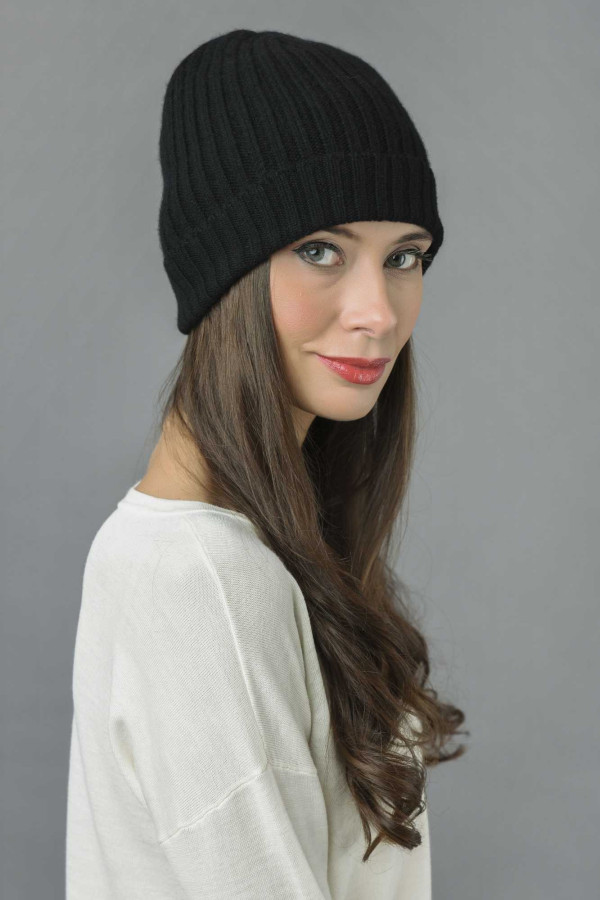 Pure Cashmere Fisherman Ribbed Beanie Hat in Black | italyincashmere.com